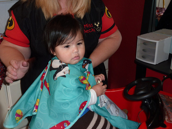 When to give a baby girl bangs? | BabyCenter